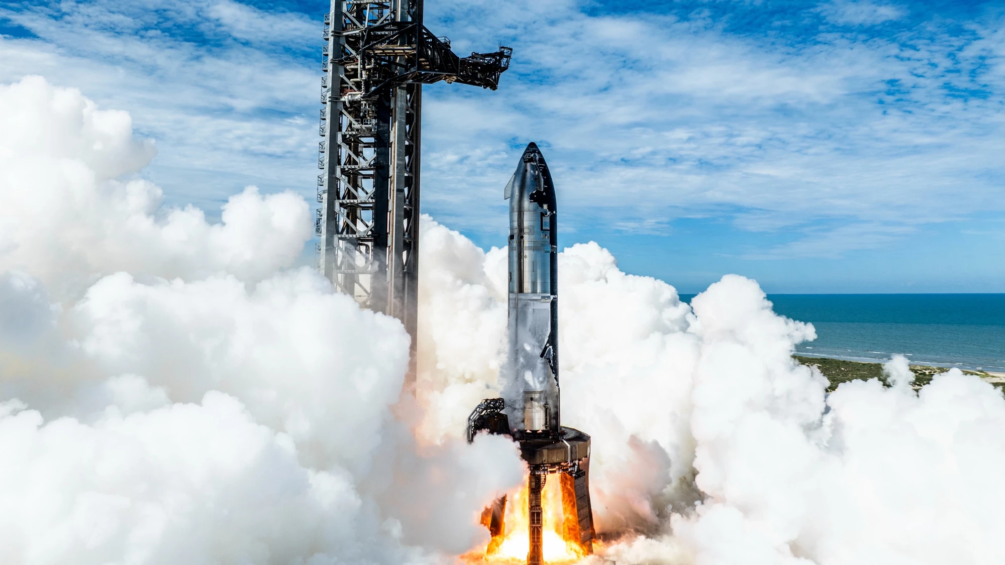 Vidéo : le Starship réussi un allumage statique avant le vol d'essai 10 ...
