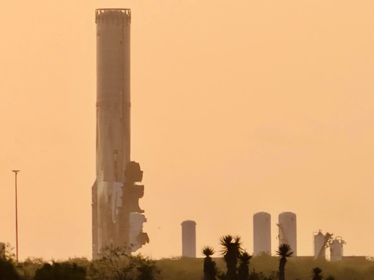 Explosion spectaculaire du Starship Booster 18 : un revers critique ...