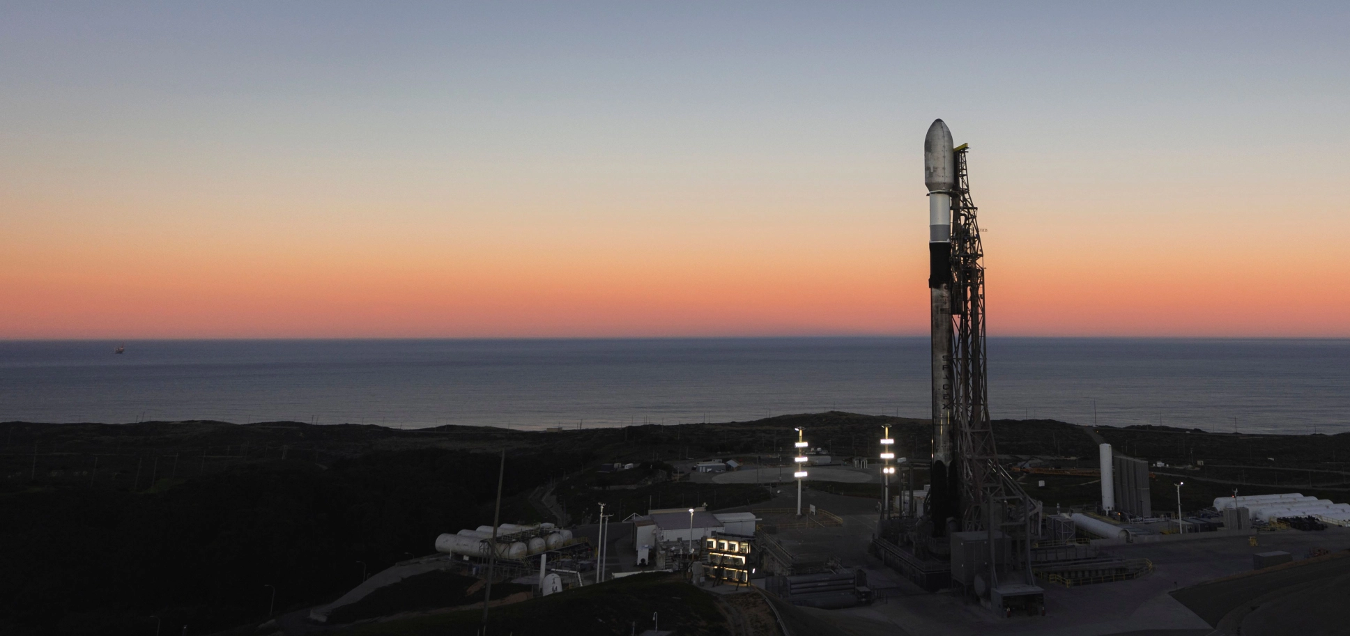 SpaceX Transporter-15 : 140 satellites lancés, un booster record ...